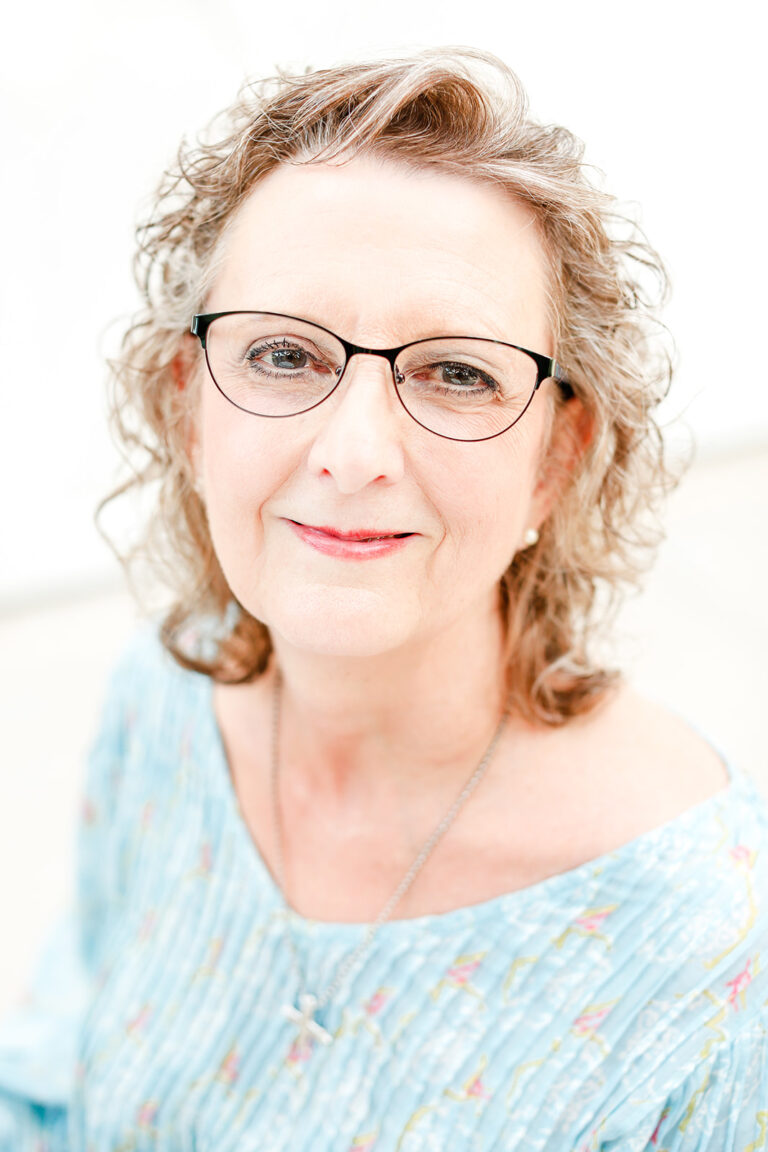 Praying in Color - National Episcopal Church Women